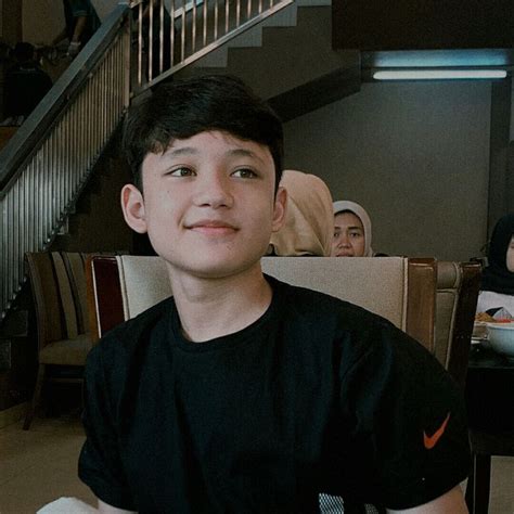 Alwi Assegaf Aesthetic