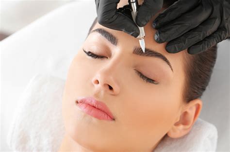 Quelles Sont Les Meilleures Formations En Microblading Ligibles Au
