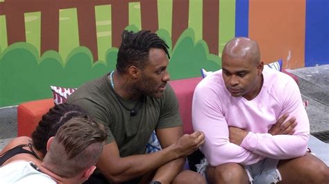 Fred Nicácio do BBB 23 conta para brothers o que viu no Quarto