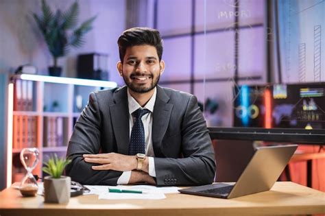 Premium Photo Close Up Portrait Of Confident Indian Financial Expert