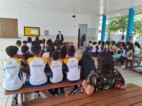 Poder Judiciário do Estado do Acre Escolas infantis dos municípios de
