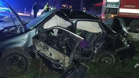 Accident grav în Vaslui Patru tineri în stare gravă la spital după ce