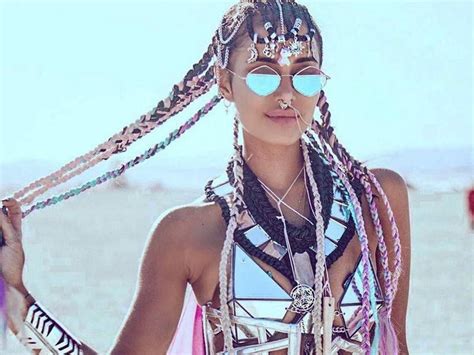 85 Burning Man Photos Thatll Blow Your Mind Burning Man Outfits Burning Man Hair Burning Man
