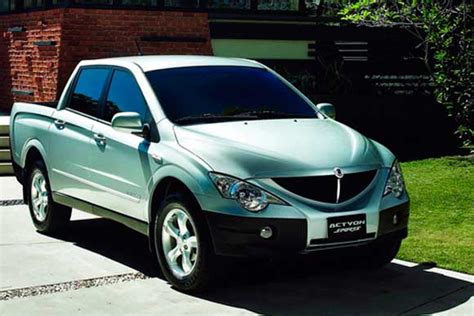 Ficha técnica completa do Ssangyong Actyon Sports GLX 2 2 2008
