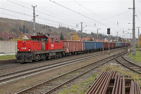 1063 016 mit Güterzug in Kapfenberg am 10 11 2014 Bahnbilder de