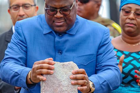 RDC Félix Tshisekedi pose la première pierre pour un Centre de