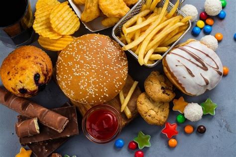 Comida chatarra qué es ejemplos y riesgos Tua Saúde