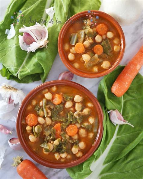 Potaje de garbanzos con acelgas receta saludable y fácil