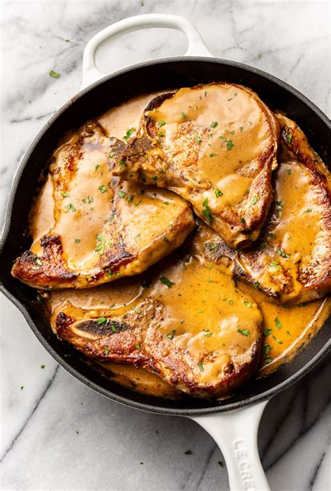 Easy Smothered Pork Chops And Gravy Salt Lavender