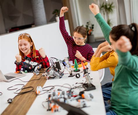 Initiation à la programmation robotique avec Maqueen Science Odyssée