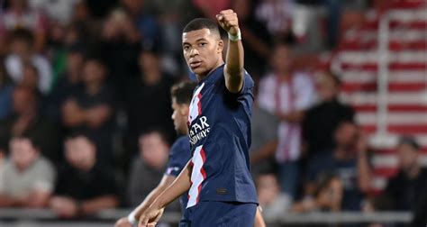 Ligue 1 Ligue 2 les nommés pour le plus beau but nouveau trophée