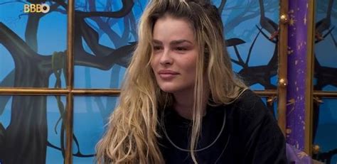 Bbb Yasmin Brunet Se Assusta Pr Prio Cabelo Ao Acordar