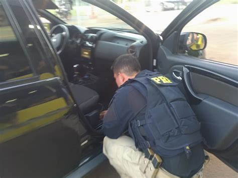 Carro clonado é apreendido pela PRF durante fiscalização na BR 226