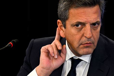 La devaluación silenciosa de Sergio Massa y la batalla perdida contra