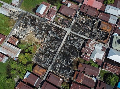 KEBAKARAN PERMUKIMAN PADAT PENDUDUK PALANGKARAYA ANTARA Foto