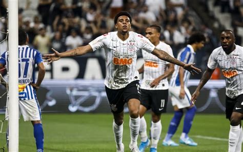 Gustagol não jogará clássico e deve ser emprestado para o Internacional