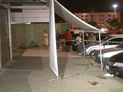 Mulher Morta Pelo Marido Na Frente Do Filho Df G
