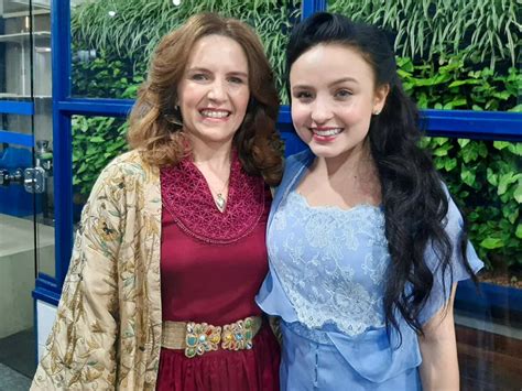Após briga Larissa Manoela fala sobre relação a mãe