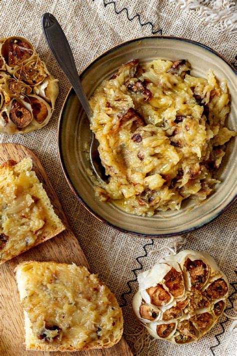 Crema di aglio arrosto ricetta paté di aglio