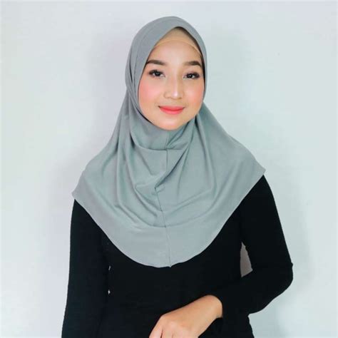 OOTD Jogging Hijab Buat Tampilanmu Tetap Kece Blibli Friends