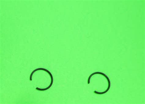 Shindaiwa T260 T261 T272 T2510 T250 T 25 C25 C27 Piston Snap Rings 2