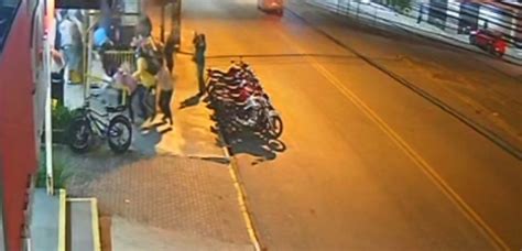 Vídeo mostra tiroteio que deixou dois mortos e quatro feridos