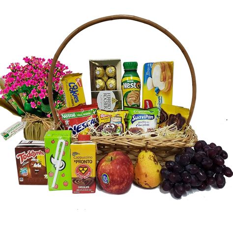 Cesta de Café da Manhã Emoção flores frutas e chocolates