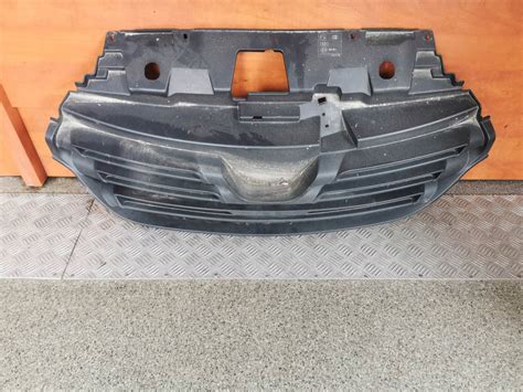 Grill Atrapa Renault Trafic Vivaro Iii R R Za Z