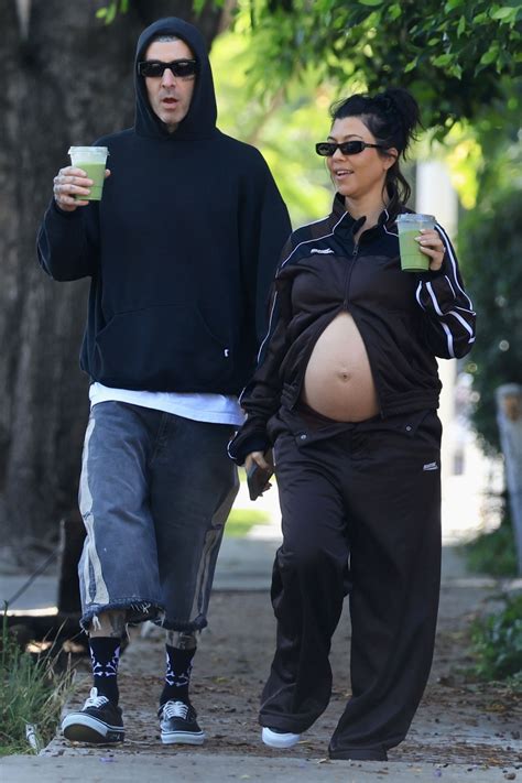 Kourtney Kardashian S Maternity Looks For Baby No 4 Pregnancy