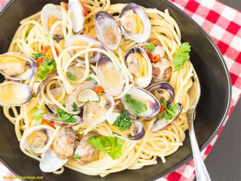 Spaghetti Alle Vongole Food And Journeys