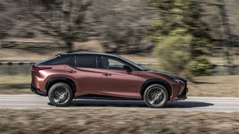 Elektrischer Lexus Rz E So Kommt Der Neue Edel Stromer Kicker