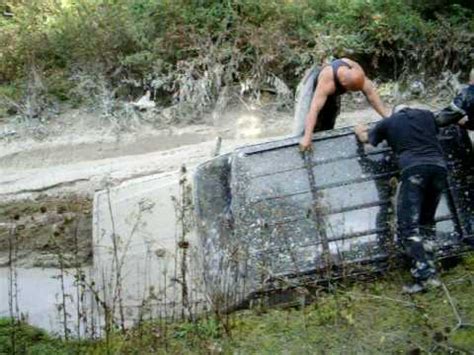 Devils Pit Jeep Cherokee Stuck On Its Side Youtube