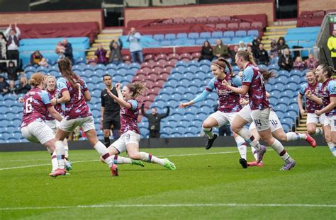 Burnley FC Women On Twitter 75 A Historic Moment 1 1 BURFEDS