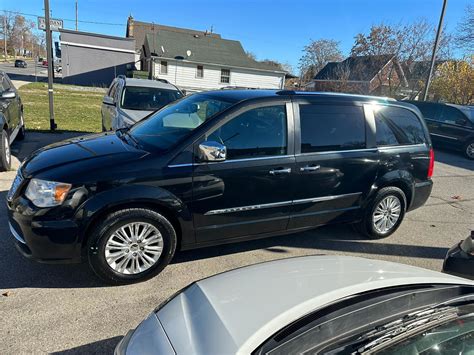 2015 Chrysler Town Country Limited Platinum Seven Seas Motors