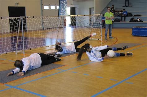 Handisport Jeunes Se Mesurent Au Torball Ce Sport Qui R Unit