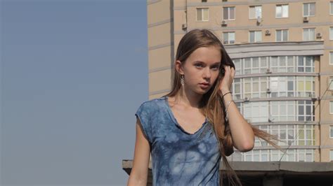 Women Taya Karpenko Brunette Hands In Hair Women Outdoors
