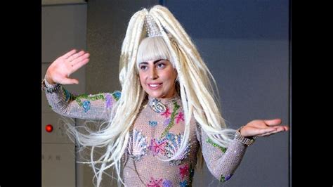 Lady Gaga Se Desnudó En Otro Concierto Rpp Noticias