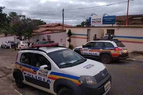 Norte de Minas Gerais motociclista é morto a tiros em estrada na zona