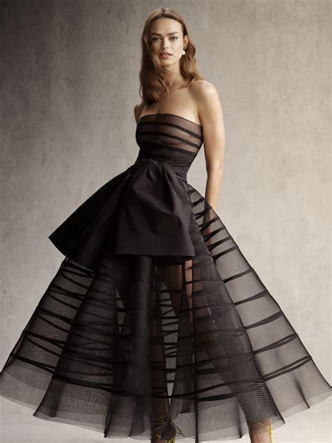 Oscar De La Renta Pre Fall Fashion Show The Impression