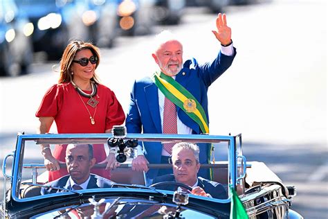 Lula Llama A La Uni N En Desfile Militar Por Independencia De Brasil