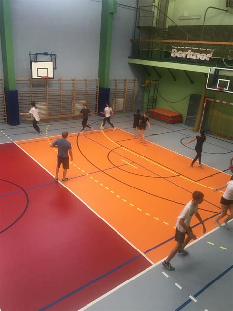 Hala Sportowa Mosir Miejski O Rodek Sportu I Rekreacji W Ywcu