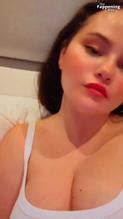 Selena Gomez Sexy Photos Showing Off Her Hot Breasts And Nipples In Her