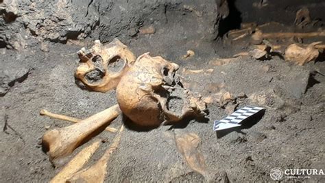 Se Abre Una Cueva Sellada Para Revelar Esqueletos Humanos Junto Con