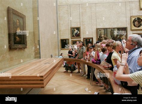 Mona Lisa Louvre Museum