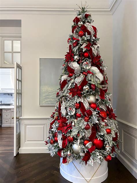 How To Decorate A Christmas Tree With Ribbon
