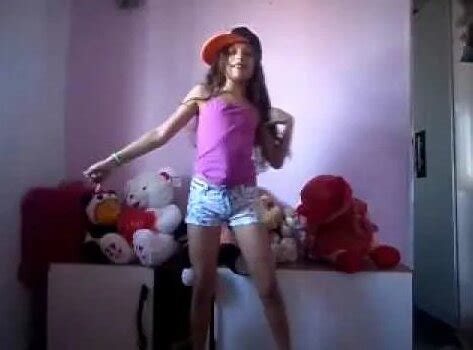 Ana Raphaela dançando Ta tranquilo tá favorável a menina dança