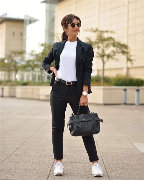 Best Business Casual Jeans Outfits For Women No Time For Style