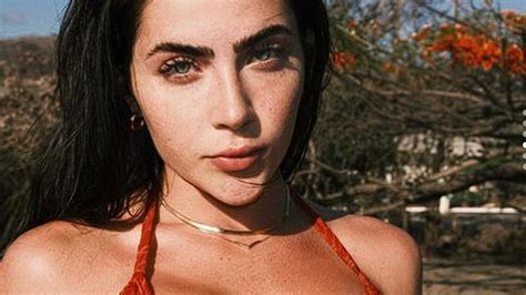 A fila andou Jade Picon é flagrada aos beijos ex de famosa saiba