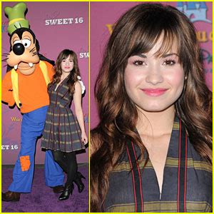 Demi Lovato Happy Birthday Miley Demi Lovato Just Jared