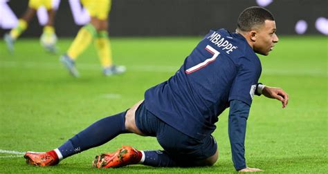 PSG Pierre Ménès a identifié le gros souci de Mbappé dans le Paris de